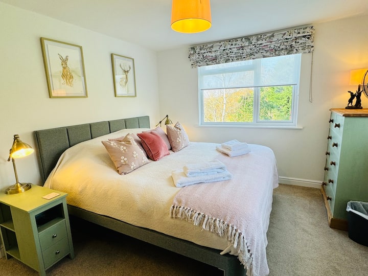 Delightful 3 Bed Country Cottage - Knepp Castle Estate