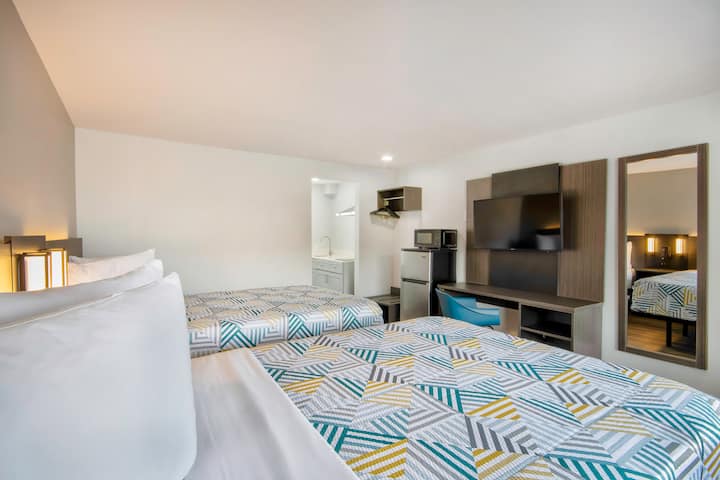 Old Town Studios 2 Bed - Arcata, CA