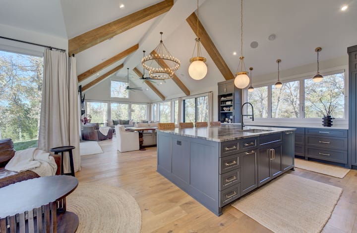 Private Modern Cottage Retreat, Minutes From Mayo - Pine Island, MN