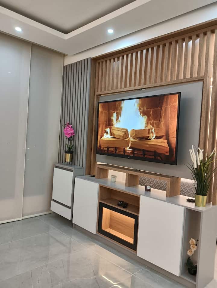 Luxury New Apartment With Stunning City Views - Cali