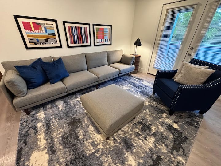 Work-friendly 2br • Fast Wifi • Office Desk - Brownsville, TX