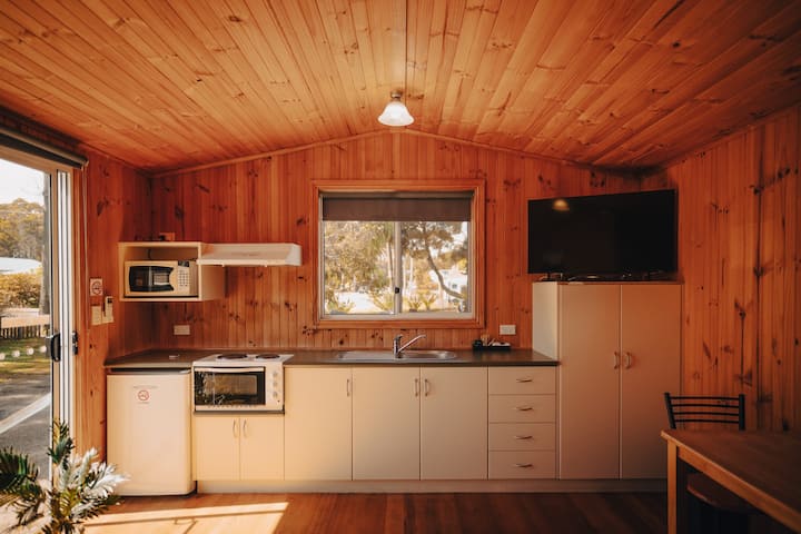Studio Suite - Strahan