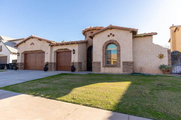 Upscale Comfort In El Centro - El Centro, CA