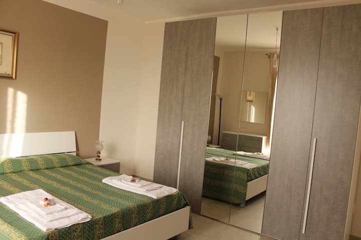 Maison Dans Village Medieval - Castelbuono