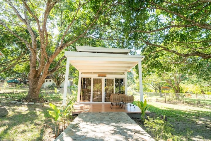 Caladium Cabin - Rosales