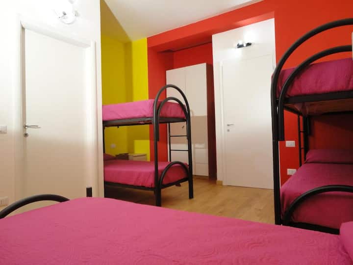 Posto Letto Dormitorio Maschile. - Pavía