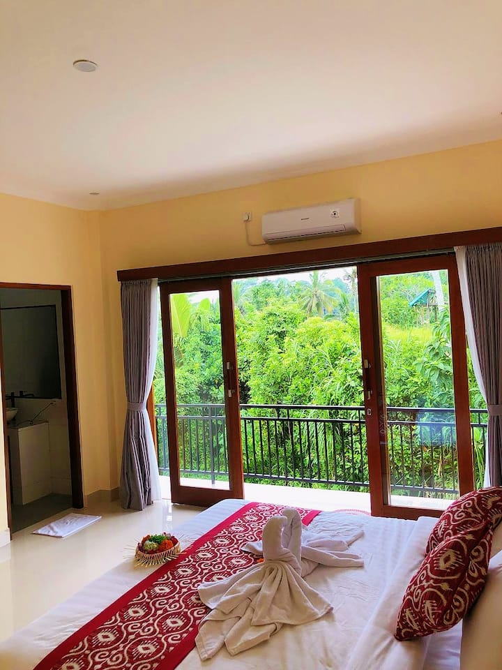 Febry House Ubud Kamar Balkon - Indonesia