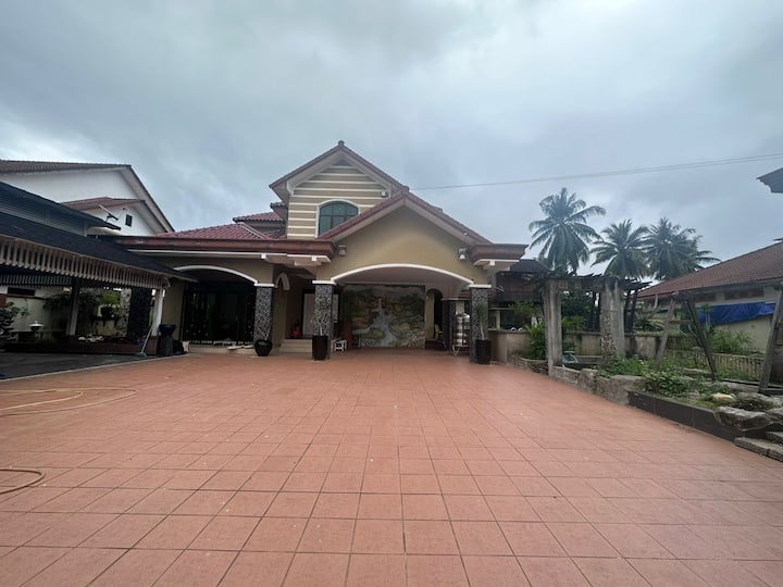 Villabay Homestay Swimming Pool - Cherating
