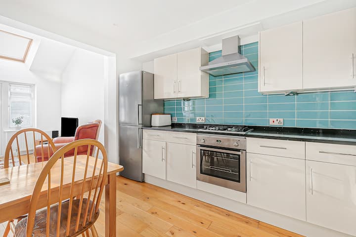 Inviting 2-bedroom  Semi-detached Home - Kassam Stadium