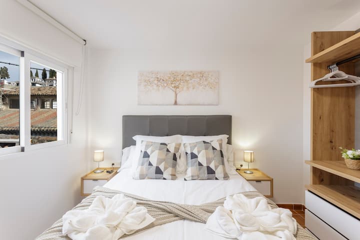 Suite Con Terraza Privada En Plaza De Fortuny - Granada