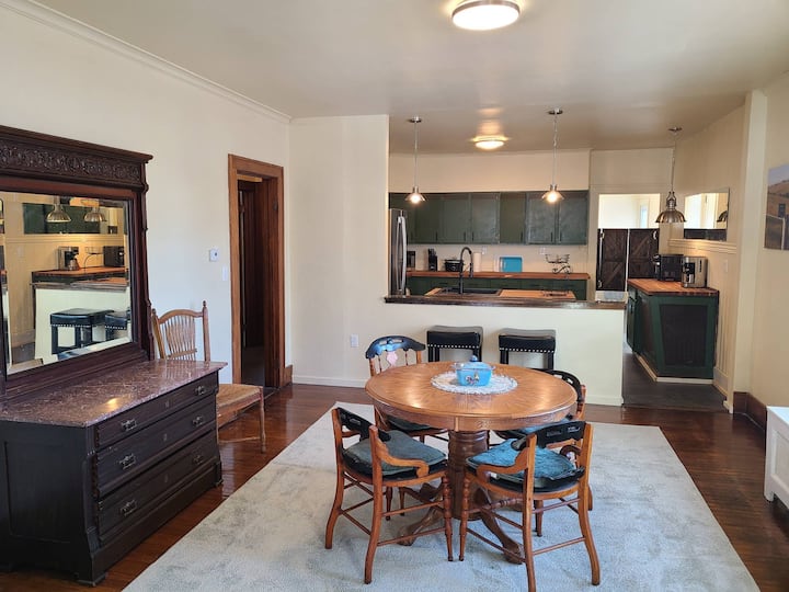 Travel Professional Oasis 1 - Gloversville, NY