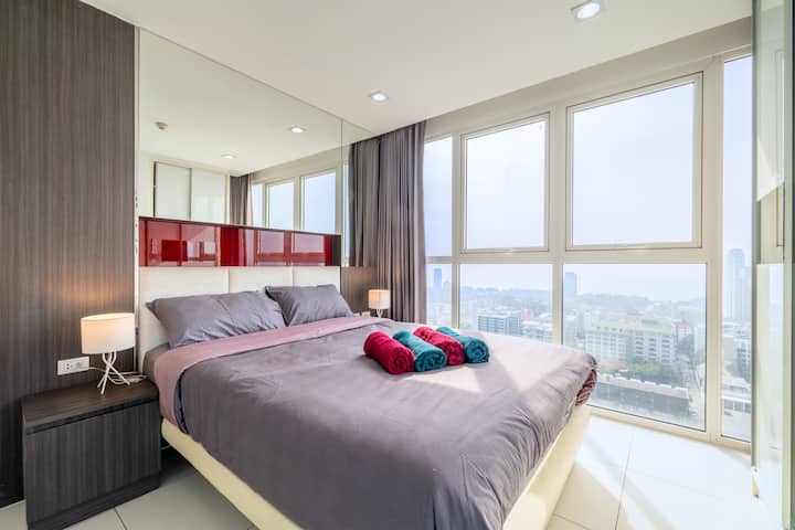 Top Facilities & Great View Next To Paradise Beach - Pattaya City