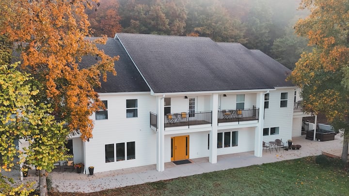 Nature Lodge With River Access - Charleston, TN