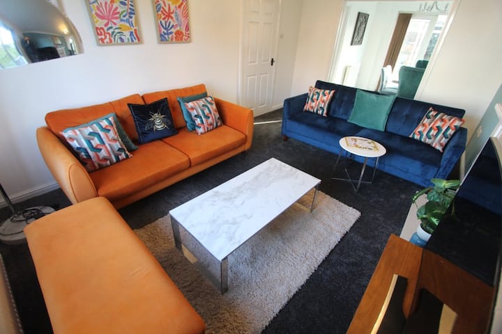 4 Bedroom House Near Man Airport - Knutsford