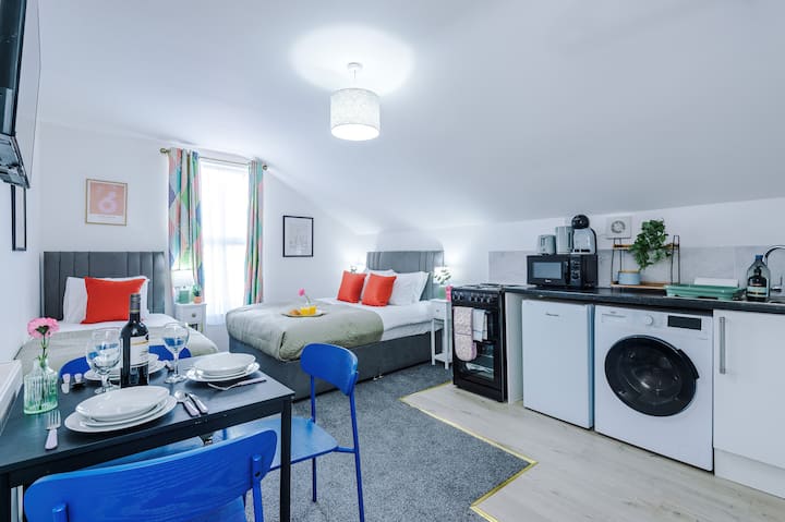 Jephsons Lodge Studio 9, Wifi, Town Centre,parking - Royal Leamington Spa