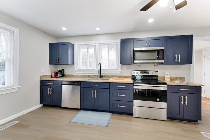 Relaxing 4br Escape Near Portsmouth Hot Spots! - Chesapeake, VA