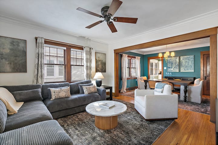 Traditional Craftsman Charmer - Rockford