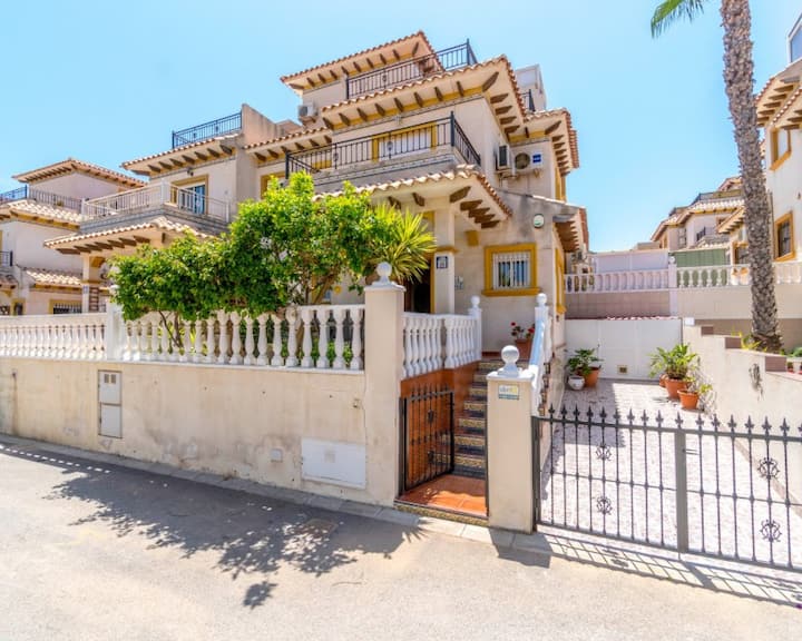 Family Atmosphere Relaxing Villa By The Pool & Sea - La Zenia