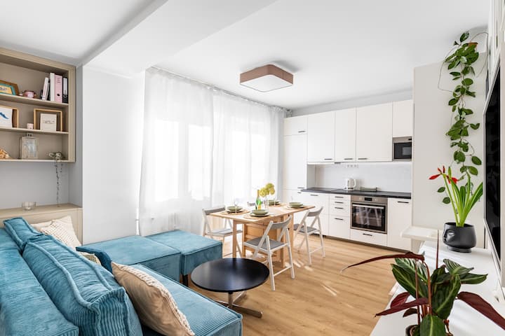 Bnb Central Comfort Retreat With Balcony - Bratislava