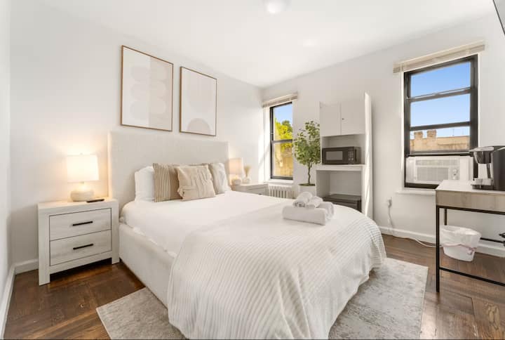 Stylish Studio Pair In Bay Ridge - Breezy Point - Queens NY