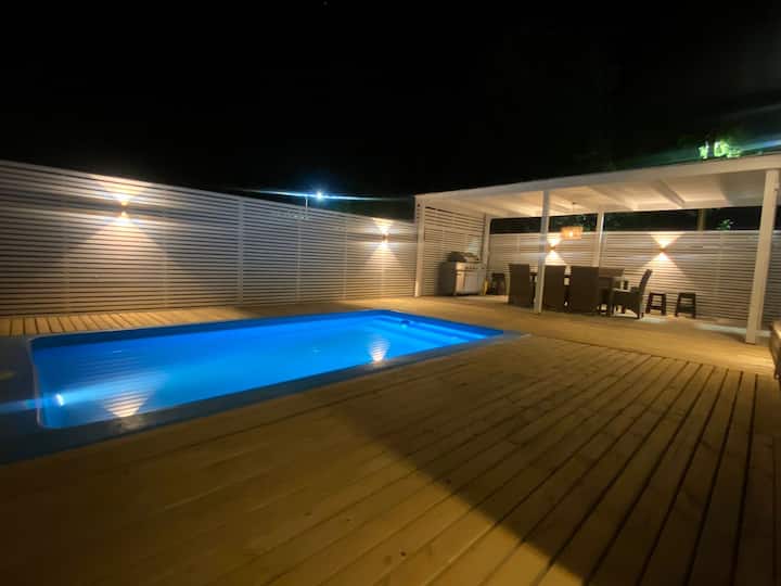 Linda Casa A Pasos De La Playa - Zapallar