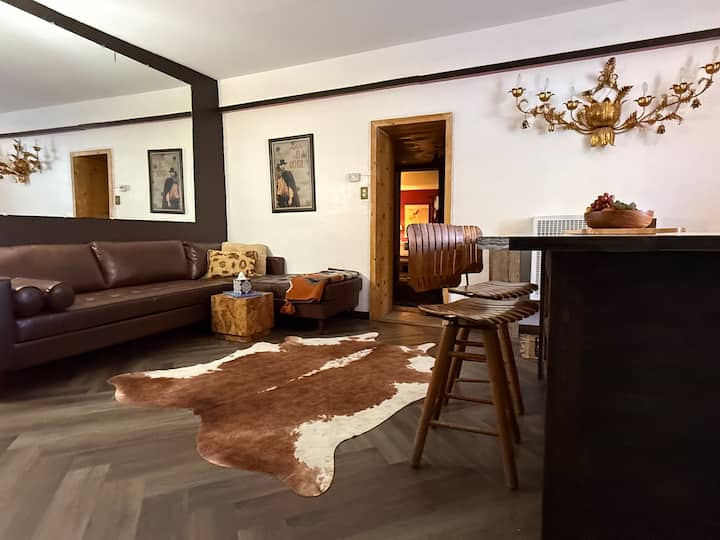 Apt 3 Or “Texas Son.” - Red River, NM