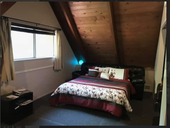 Room: Chestnut - San Bernardino, CA