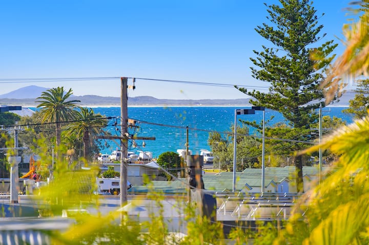 Adrift Crescent Head - Modern Beachside Townhouse! - Crescent Head, New South Wales