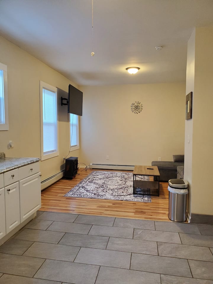 Beautiful 1 Bedroom - Troy, NY