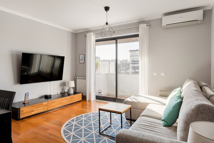 Elegant Flat In Benfica - 10 Min To City Center - Lisbon