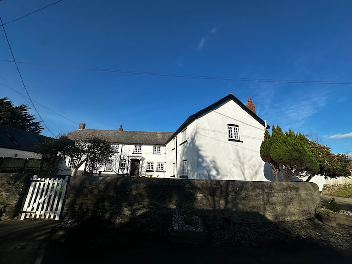 West Saunton Farmhouse - Croyde