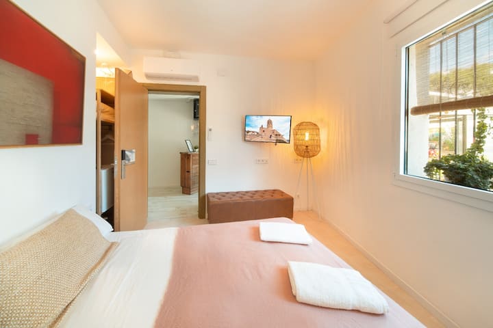 Ground-floor Double Room Near Beach - Sitges