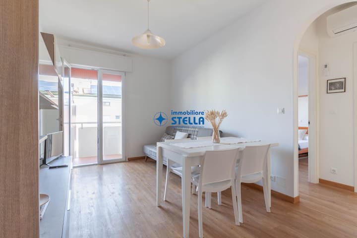 International *Few Steps From The Sea* - Jesolo