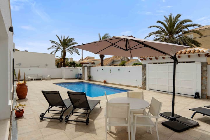 Cabo Roig Beach Retreat - Playa Flamenca