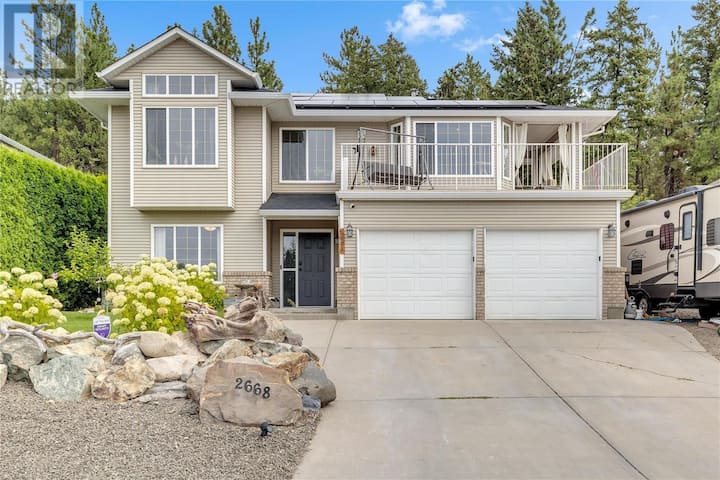 The Ridge At Smith Creek - West Kelowna