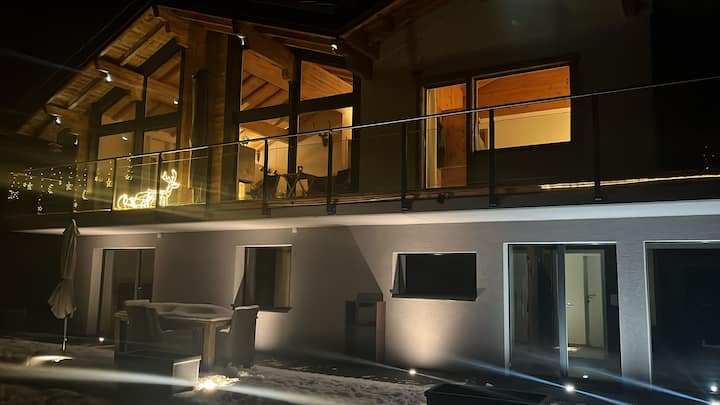 Cozy Chalet In Grächen–fireplace & Mountain Views - Sankt Niklaus