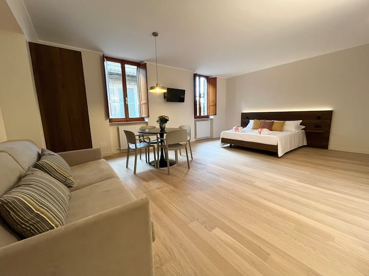 Deluxe Triple Room In The Center Of Assisi - Assisi