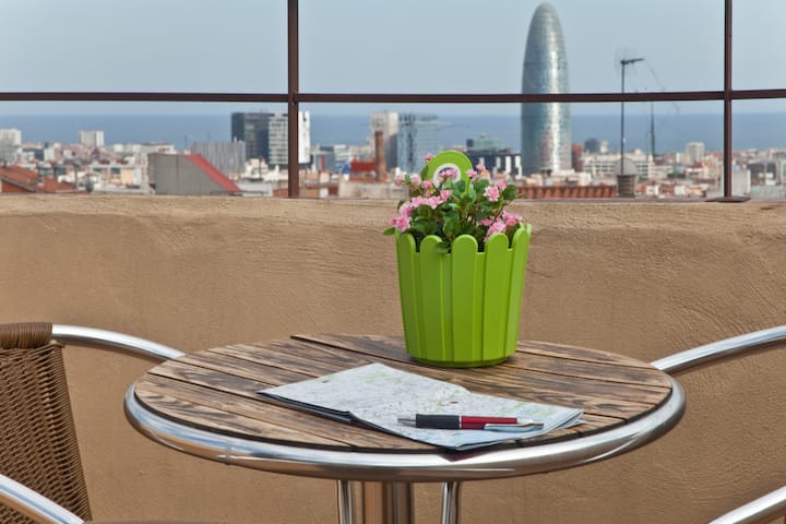 Hotel Next To La Sagrada Familia - Double Bedroom - Barcelona