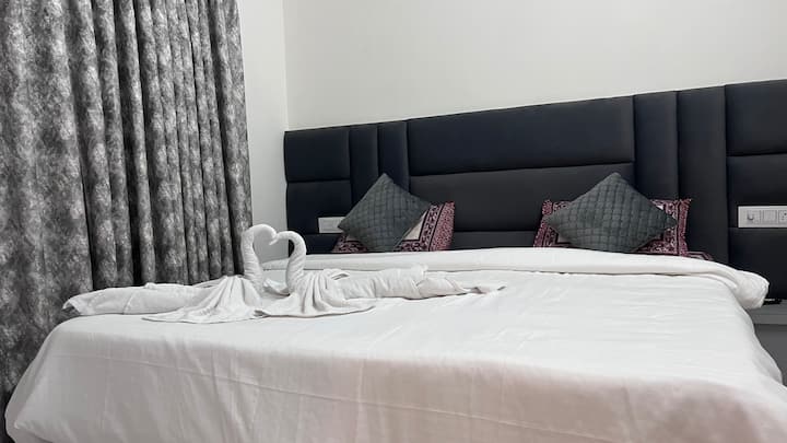 Millennium Suites - Comfy Room 3 - Orchha