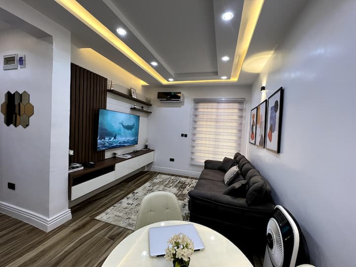 Luxury 1-bedroom | Game Console, Smart Tv & Wi-fi - Abuja