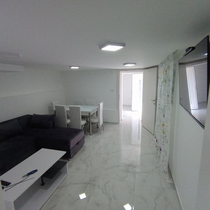 Apartmani
Anastasija - Trstenik