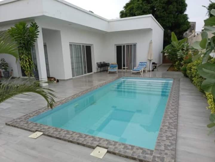Superbe Villa (173 M2), 3 Chambres, Piscine Privée - Senegal