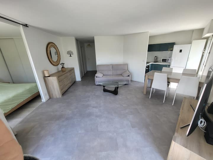 Charmant T2 Avec Terrasse - Saint-Raphaël