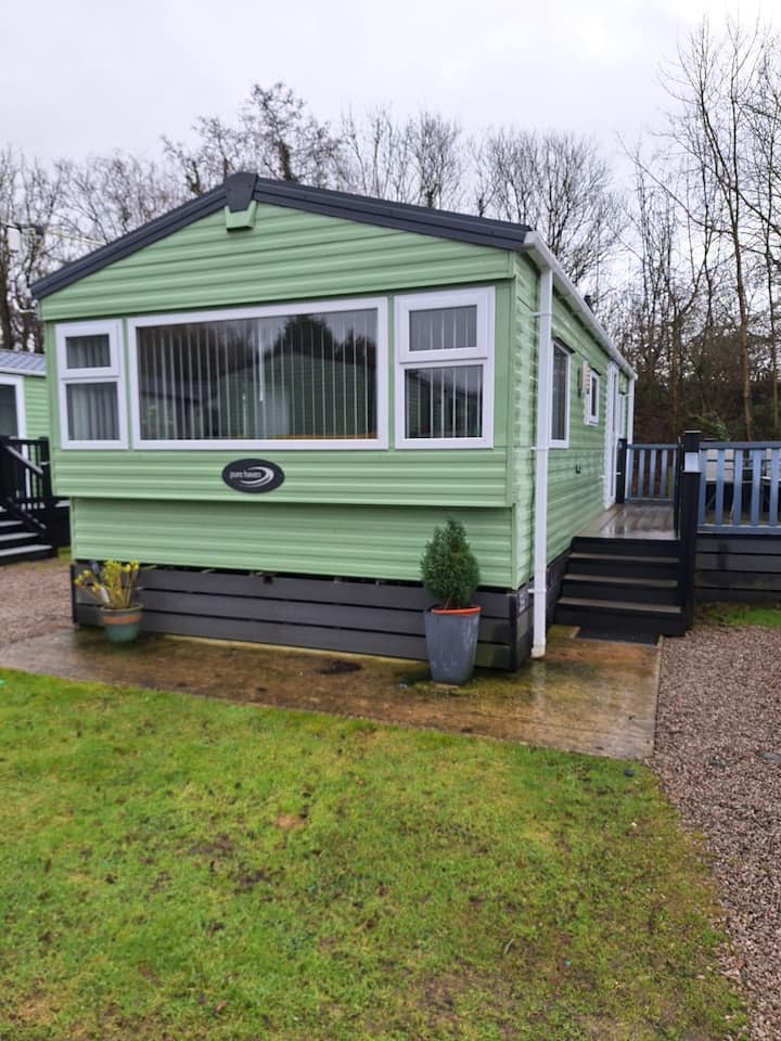 Lovely Family Static Caravan - Carnforth
