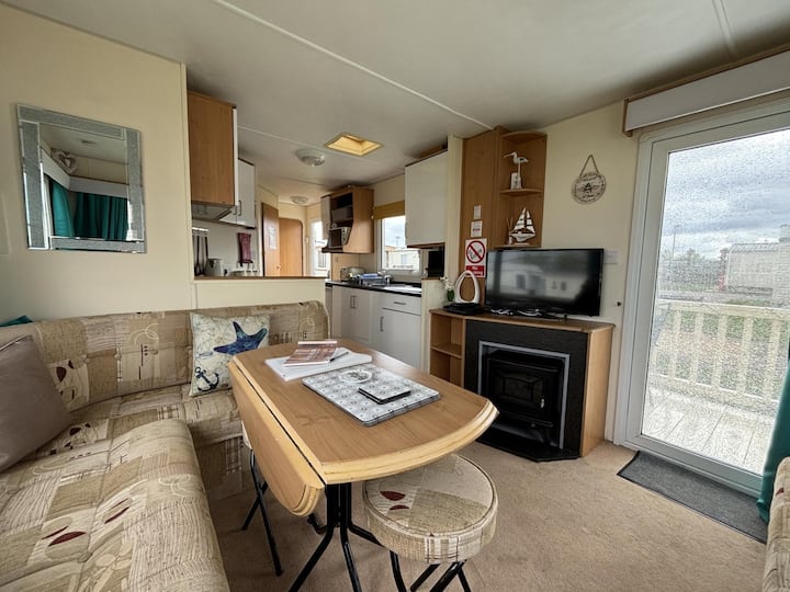 Golden Palm Pet Friendly Breaks - Anderby Creek