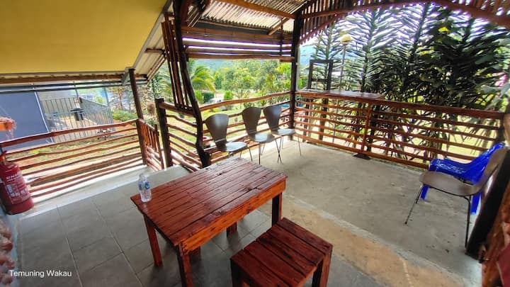 Tudangan Little Village (Dorolom Lodge) - Ranau