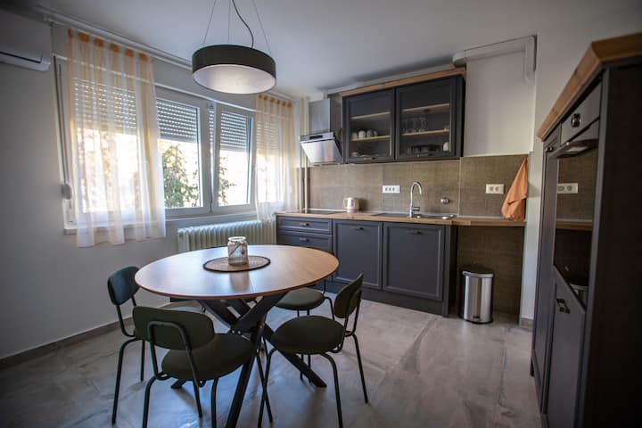 Five Apartment, Very Center - Osijek