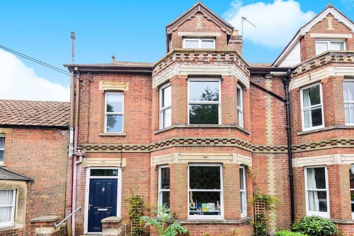 Victorian Home From Home - Warminster