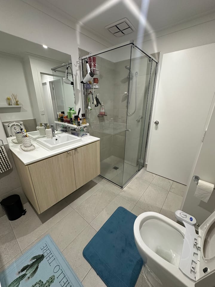 1 Room Available In Clyde. - Cranbourne