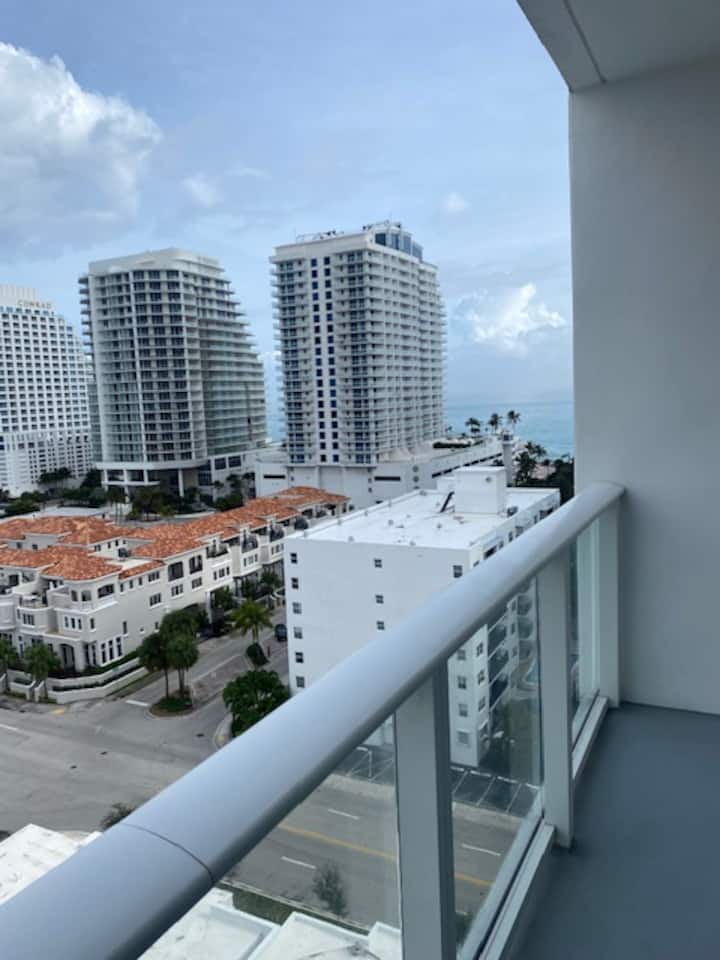 Luxury 1 Br Ft. Lauderdale Beach - Fort Lauderdale, FL